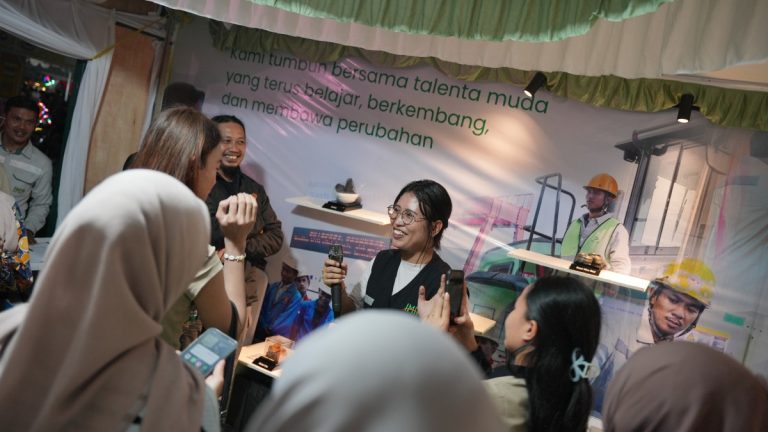1.300 Orang Lamar Kerja di IMIP pada Job Fair Morowali 2025 - bulletin